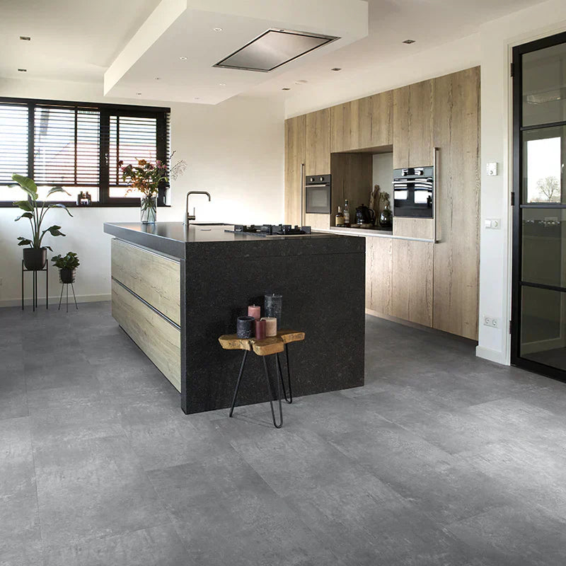 7 Prachtige voorbeelden met Betonlook PVC | Vloerenmarkt.nl